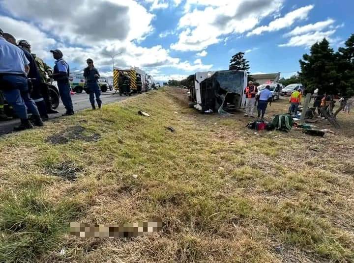 Minstens agt dood in busongeluk naby Worcester | Son