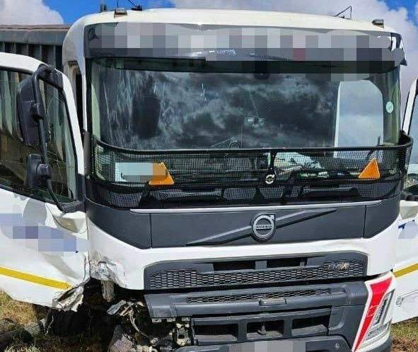 Twee mans sterf in trompop-botsing op N7 | Son