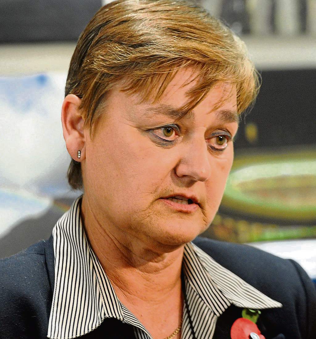 Politicians is virtually omgekrap | Son