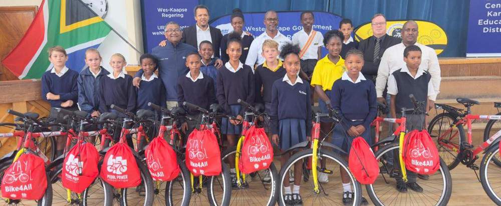 Sileku deel meer as 100 fietse in Sentraal-Karoo uit | Son