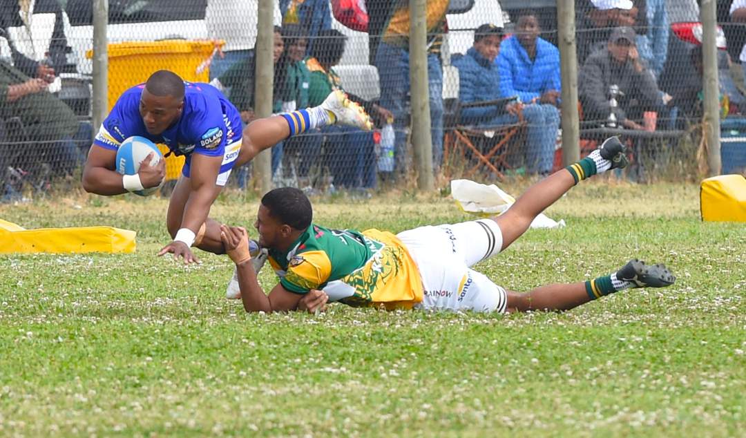 Opdraande stryd vir Hillcrest en Abbotsdale in Top-12 | Son