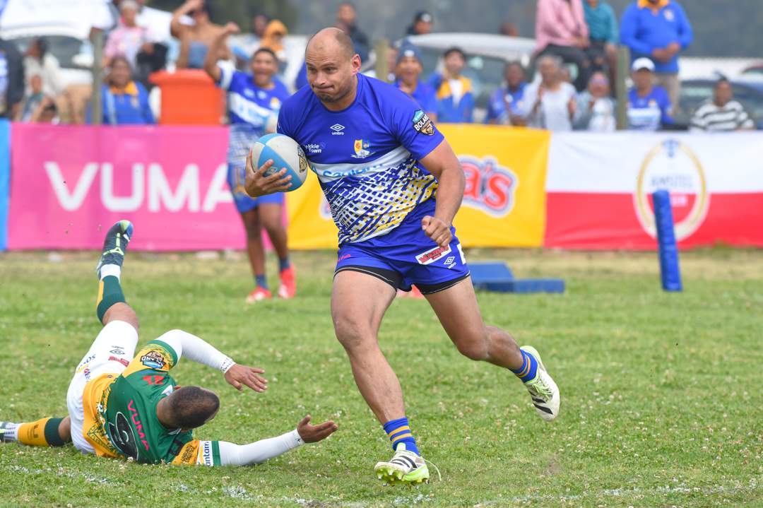 Opdraande stryd vir Hillcrest en Abbotsdale in Top-12 | Son