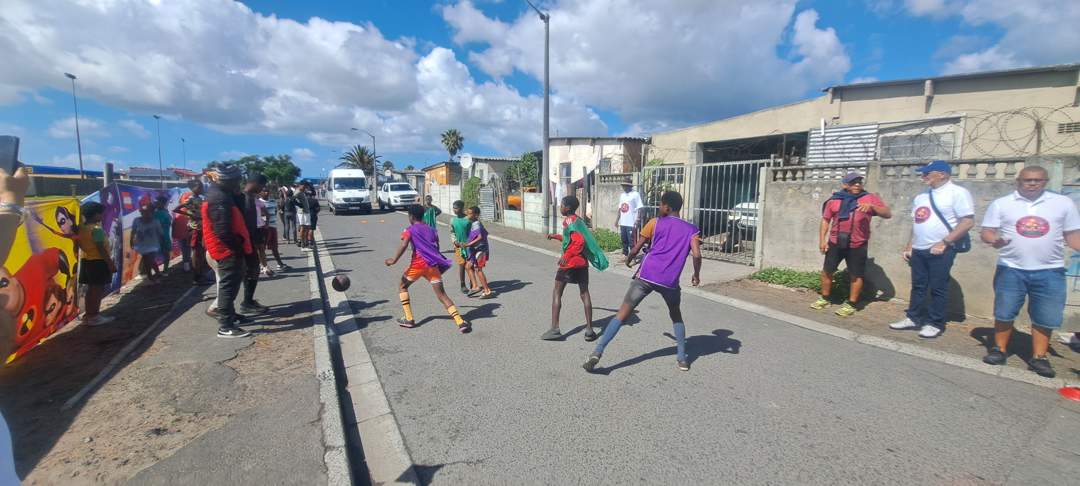 Heideveld se strate word sokkerveld | Son