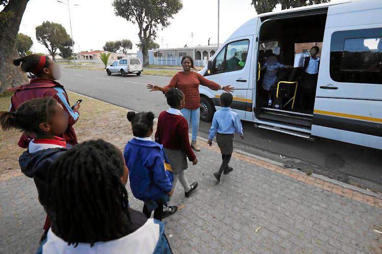 Wes-Kaap skerp veiligheid vir skoolvervoer op | Son