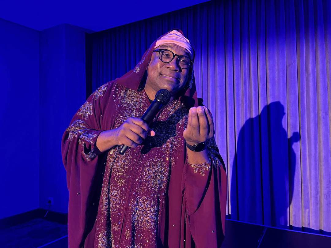 Wayne McKay se ‘AfriSnaaks!’ gaan oor kulturele trots | Son