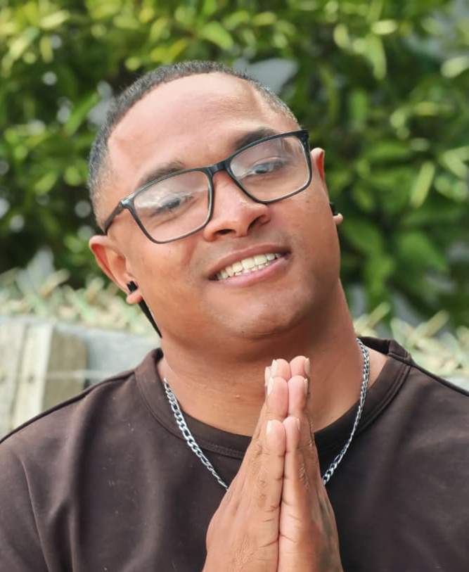 DJ Ermy is die laaste hond | Son