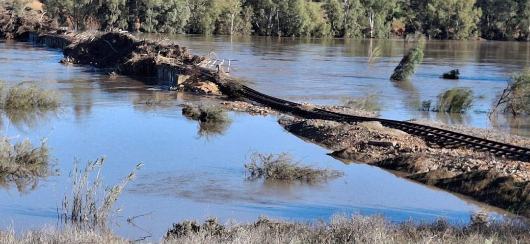 Matzikama-streek kreun onder skade van stormweer | Son