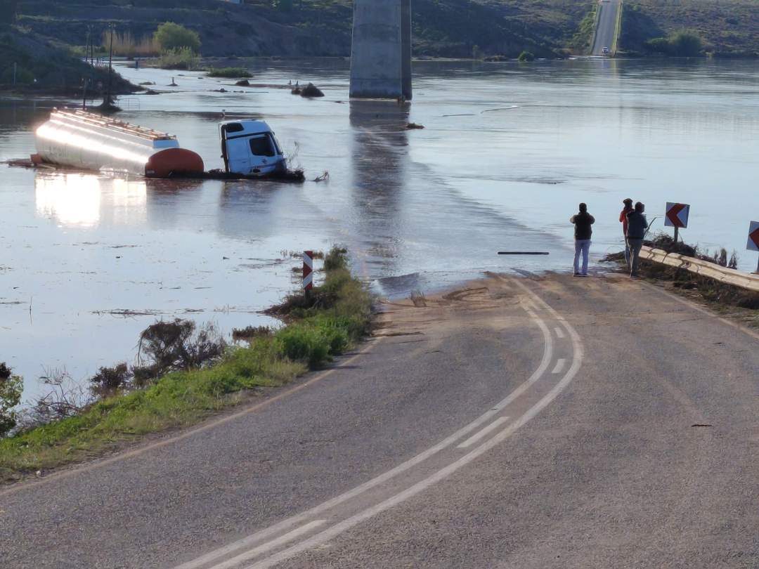Matzikama-streek kreun onder skade van stormweer | Son